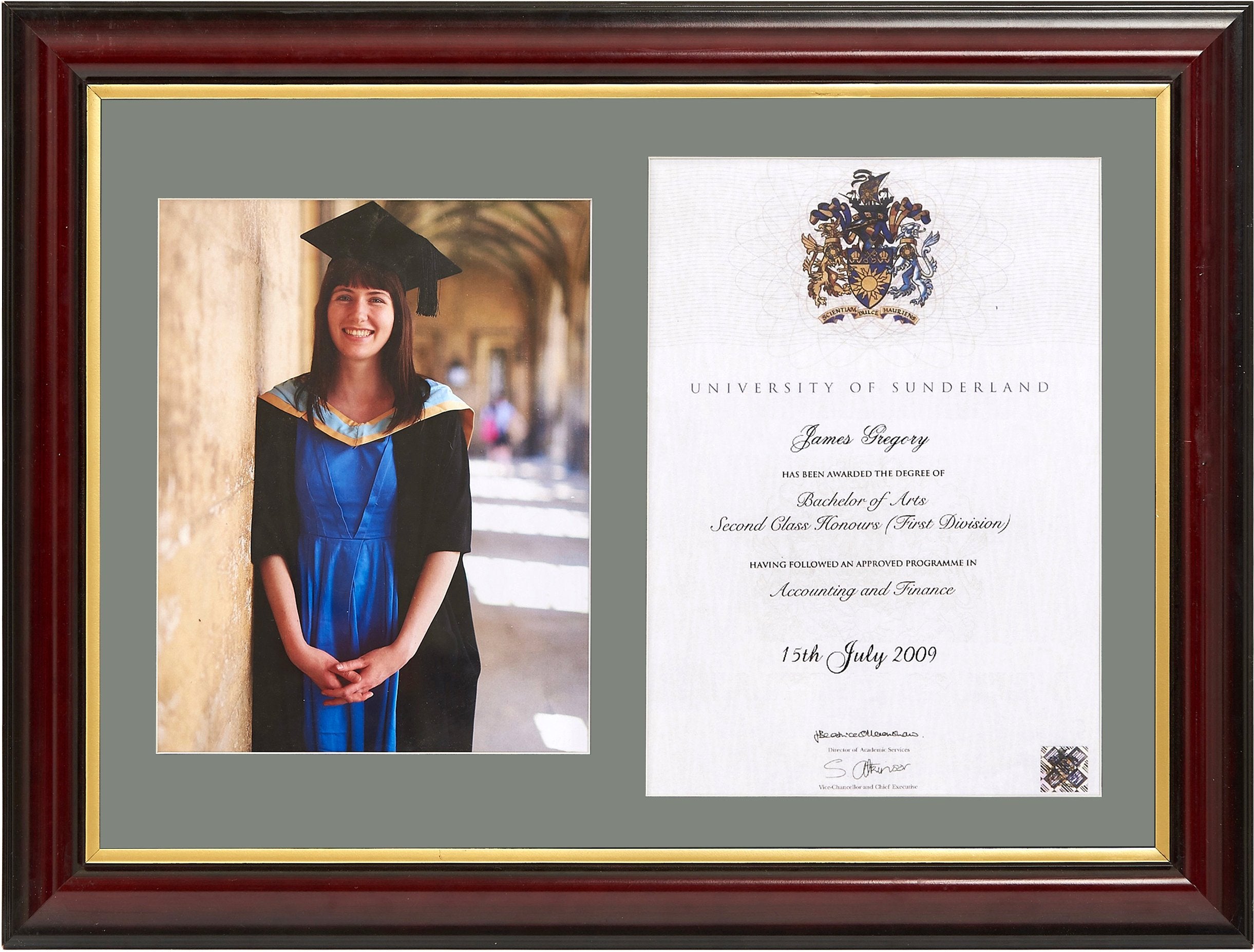 Traditional Degree And Photo Frame – Churchill Gowns